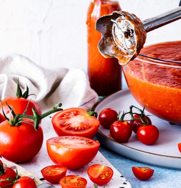 Homemade Tomato Puree Recipe (Free From Preservatives) - Adapt Nature